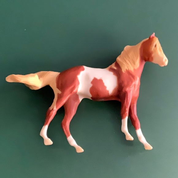 Breyer | Other | Breyer Reeves Chestnut Pinto Horse Spirit Kiger ...